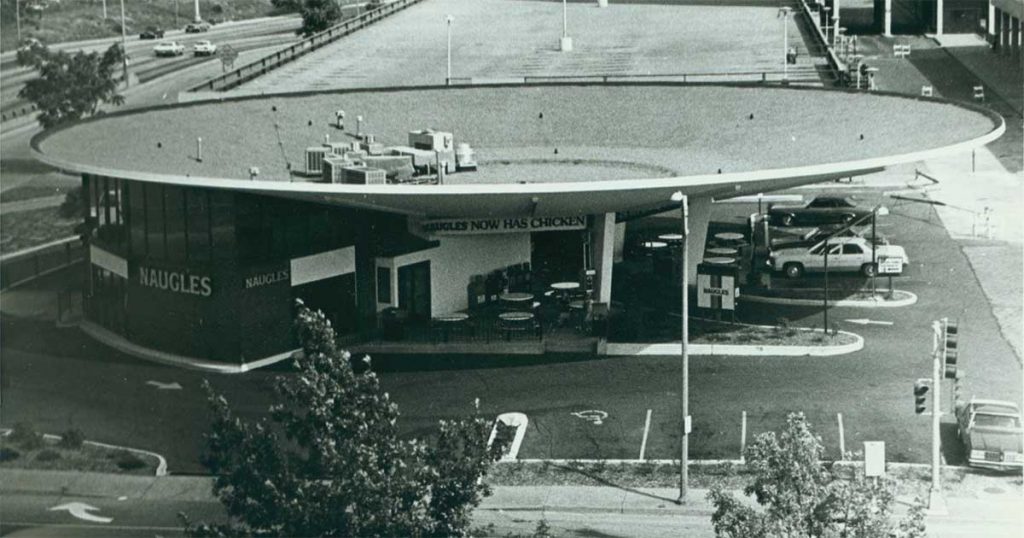 15 Defunct Restaurant Chains Sure To Bring Back Memories