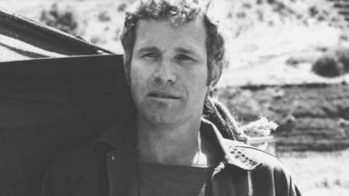 37 Behind-The-Scenes Facts About ‘M*A*S*H’ Revealed