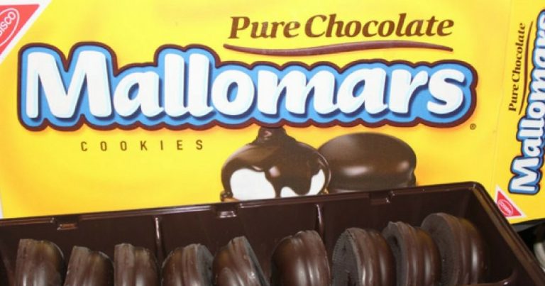 The Mesmerizing Method In Which Mallomars Are Made | DoYouRemember?