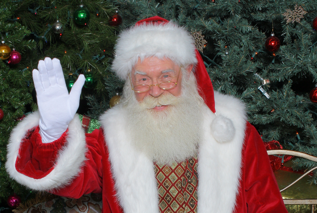 Santa College: 20+ Behind-The-Scenes Secrets Of Mall Santas ...