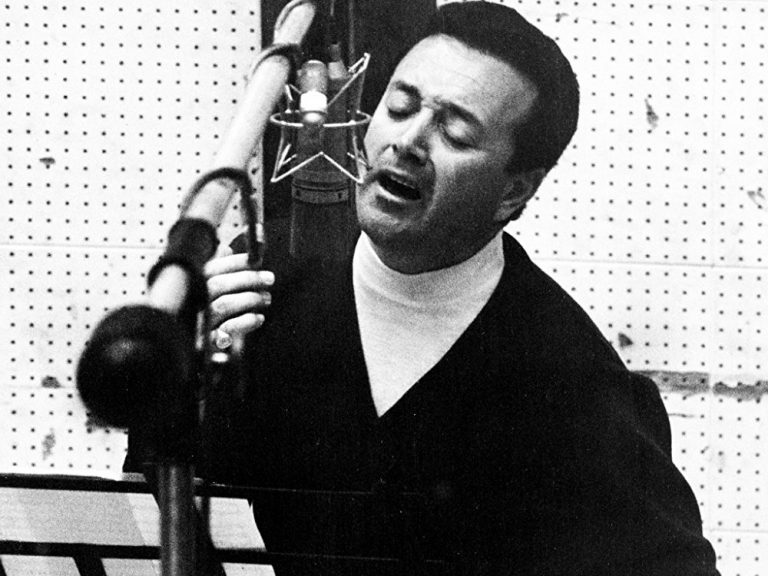 Legendary Singer, Vic Damone, Dies At Age 89 | DoYouRemember?
