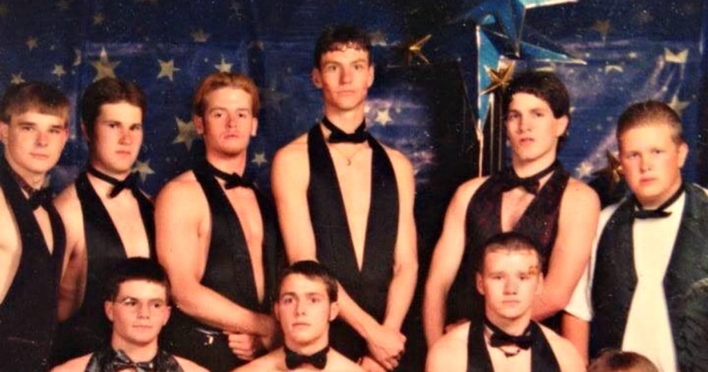 20 Most Embarrassing Prom Photos Ever, Seriously. Ever. | DoYouRemember?