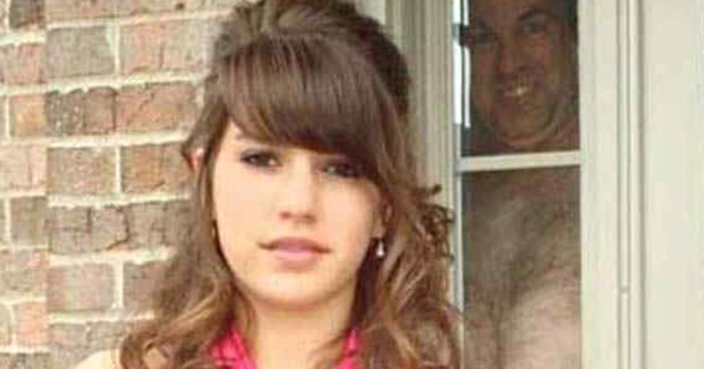 20 Most Embarrassing Prom Photos Ever, Seriously. Ever. | DoYouRemember?