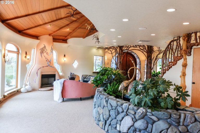 This Mystical-Looking House Is Going For $7,600,000, Wait Until You See ...