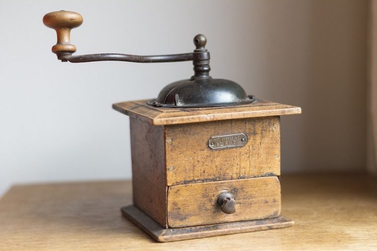 6 Vintage Kitchen Items That Are Worth More Than You Think