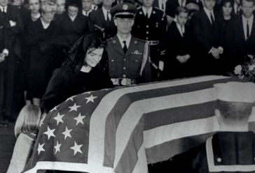 A Moment We'll Never Forget: When Toddler JFK Jr. Saluted His Father's ...
