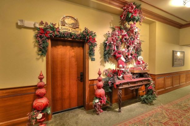 You Can Celebrate Christmas 365 Days A Year In This Inn That Looks Like ...