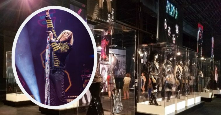 Def Leppard's Joe Elliott Pays Tribute To Elvis Presley With An Iconic ...