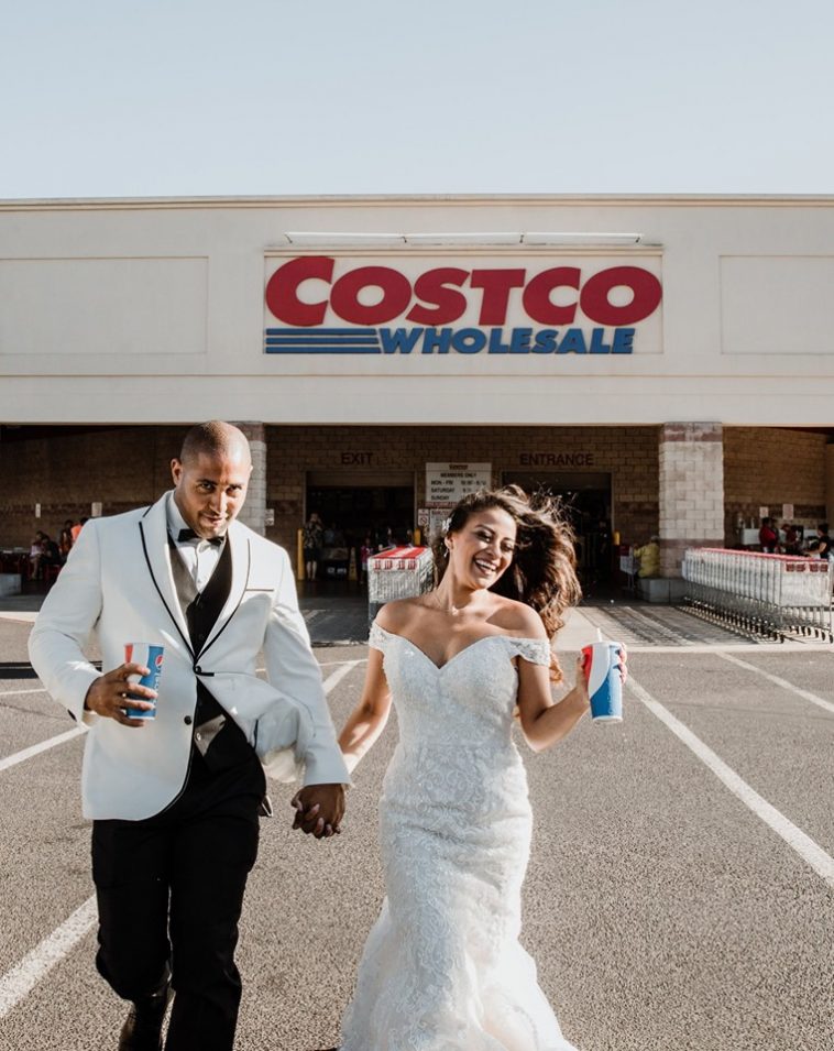 One Couple Took Their Wedding Photos At The Costco Where They Met