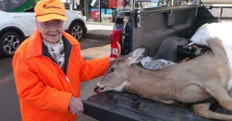 104-Year-Old Woman Catches A Deer On Her First Hunt Ever
