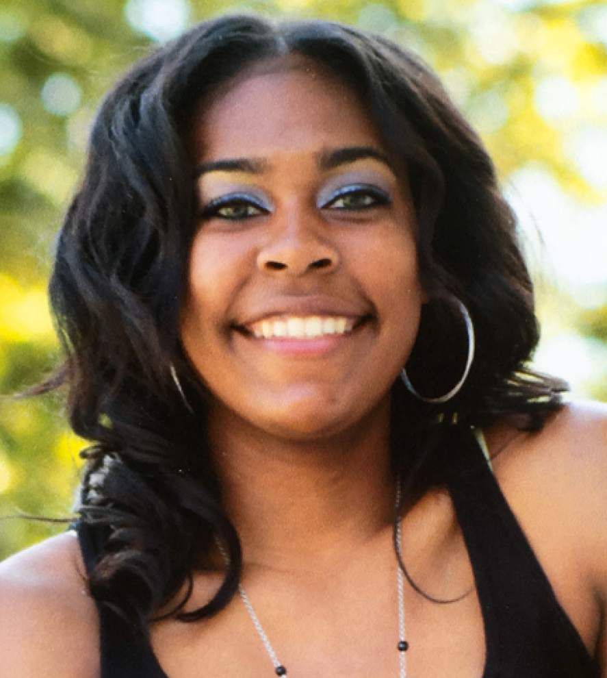 Mother Graduates With Criminal Justice Degree Hoping To Solve Daughter ...