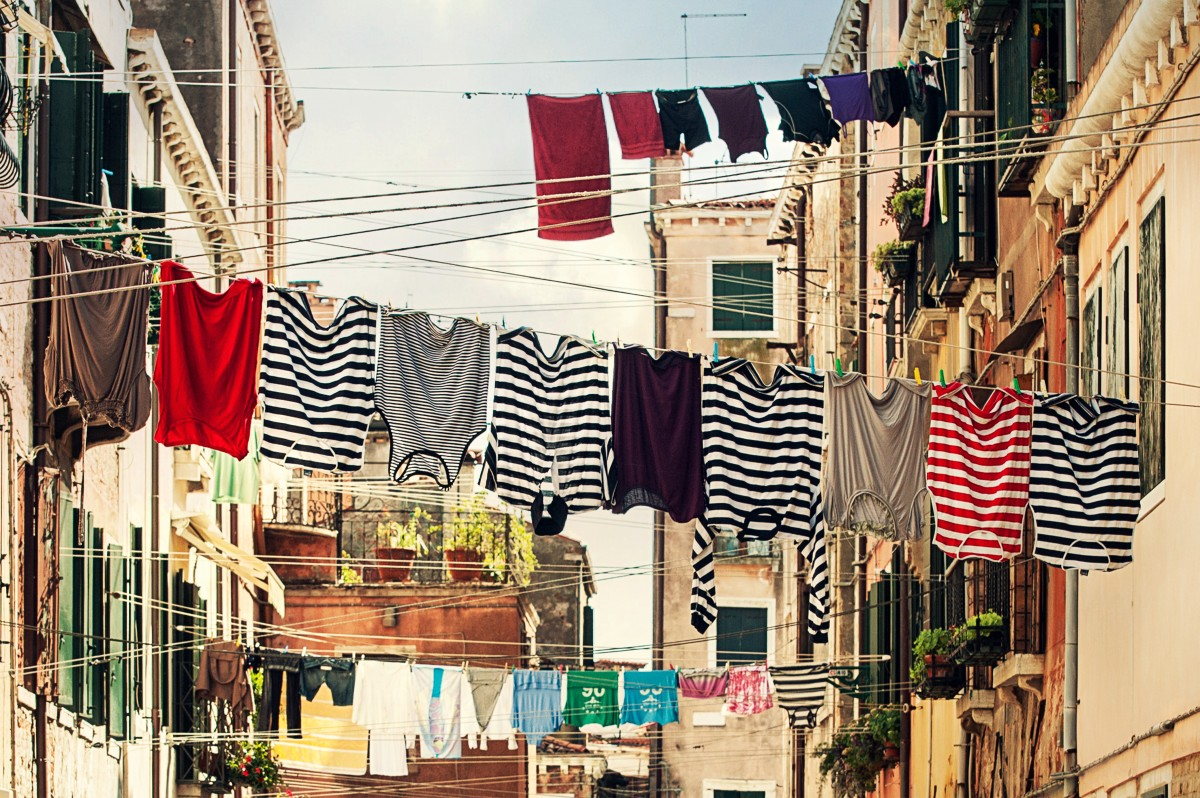 Clotheslines: The All-Natural Clothes Dryers Of The 1950s
