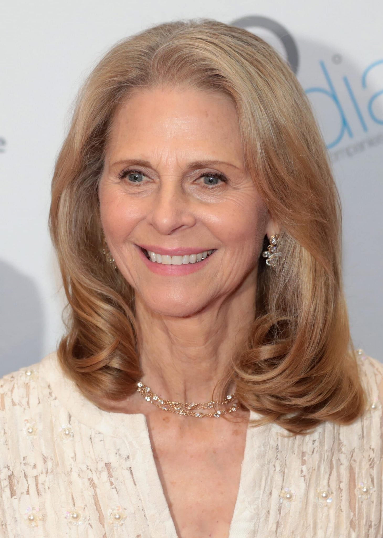 Bionic Woman 50th Anniversary Honored By Lindsay Wagner