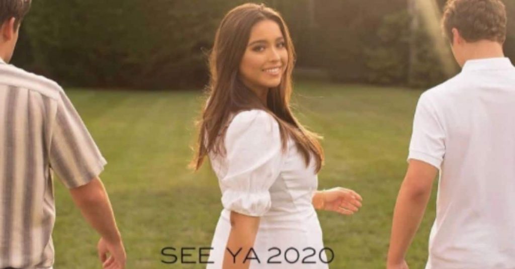 Kelly Ripa Shares The Consuelos Family Holiday Card