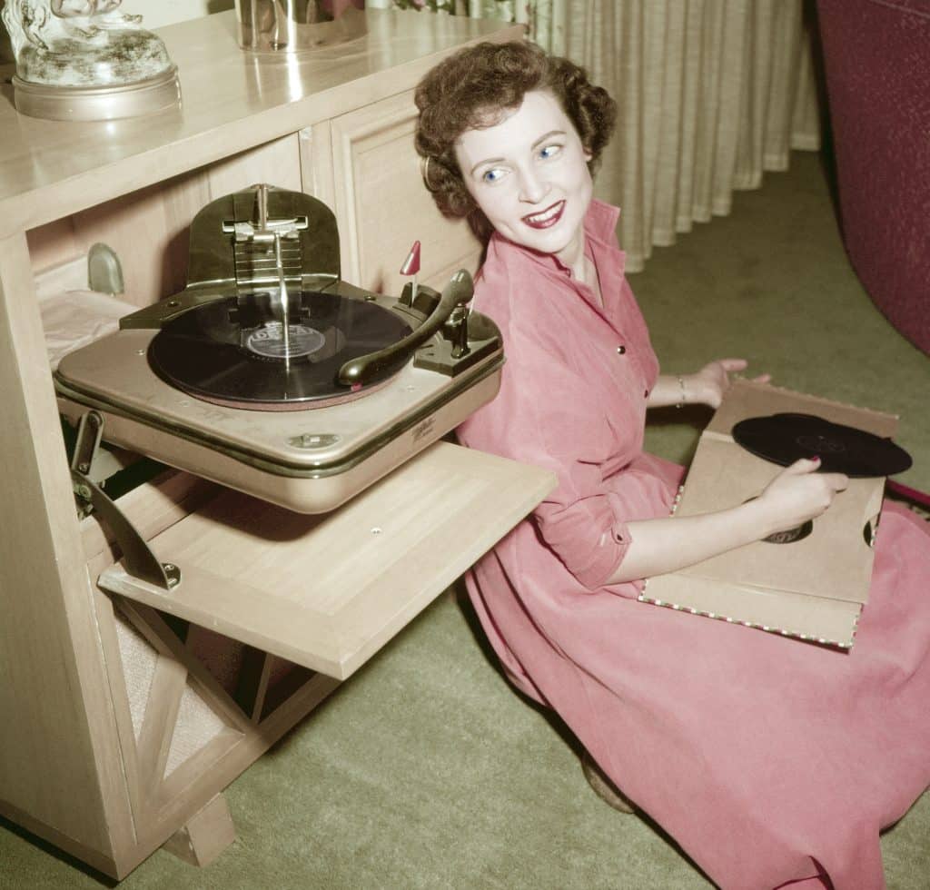 Betty White Teams Up With Betty Crocker For Their 100th Birthdays