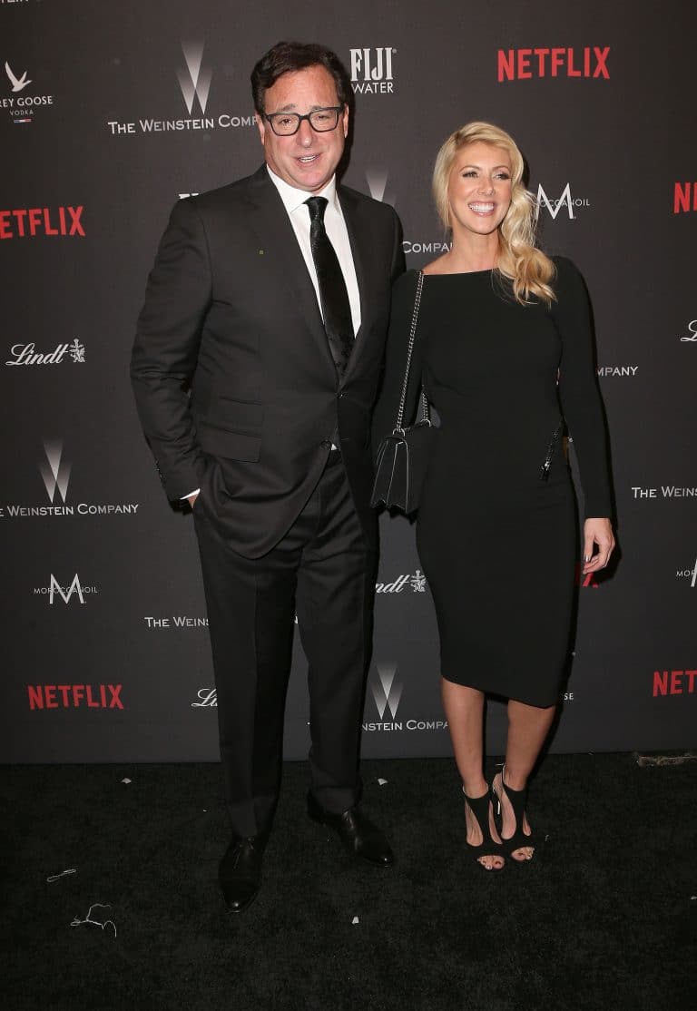 Kelly Rizzo Pays Tribute To Late Husband Bob Saget 1 Month After Death