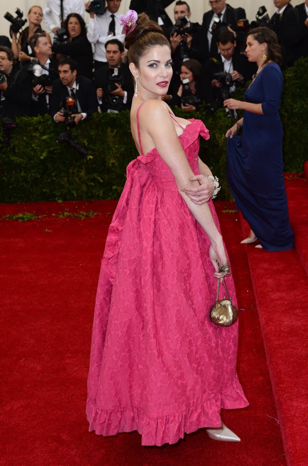 Linda Evangelista Shares Photo Marking Her Return To Modeling