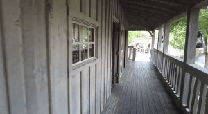Dolly Parton's Childhood Home: Take an Inside Look | DoYouRemember?