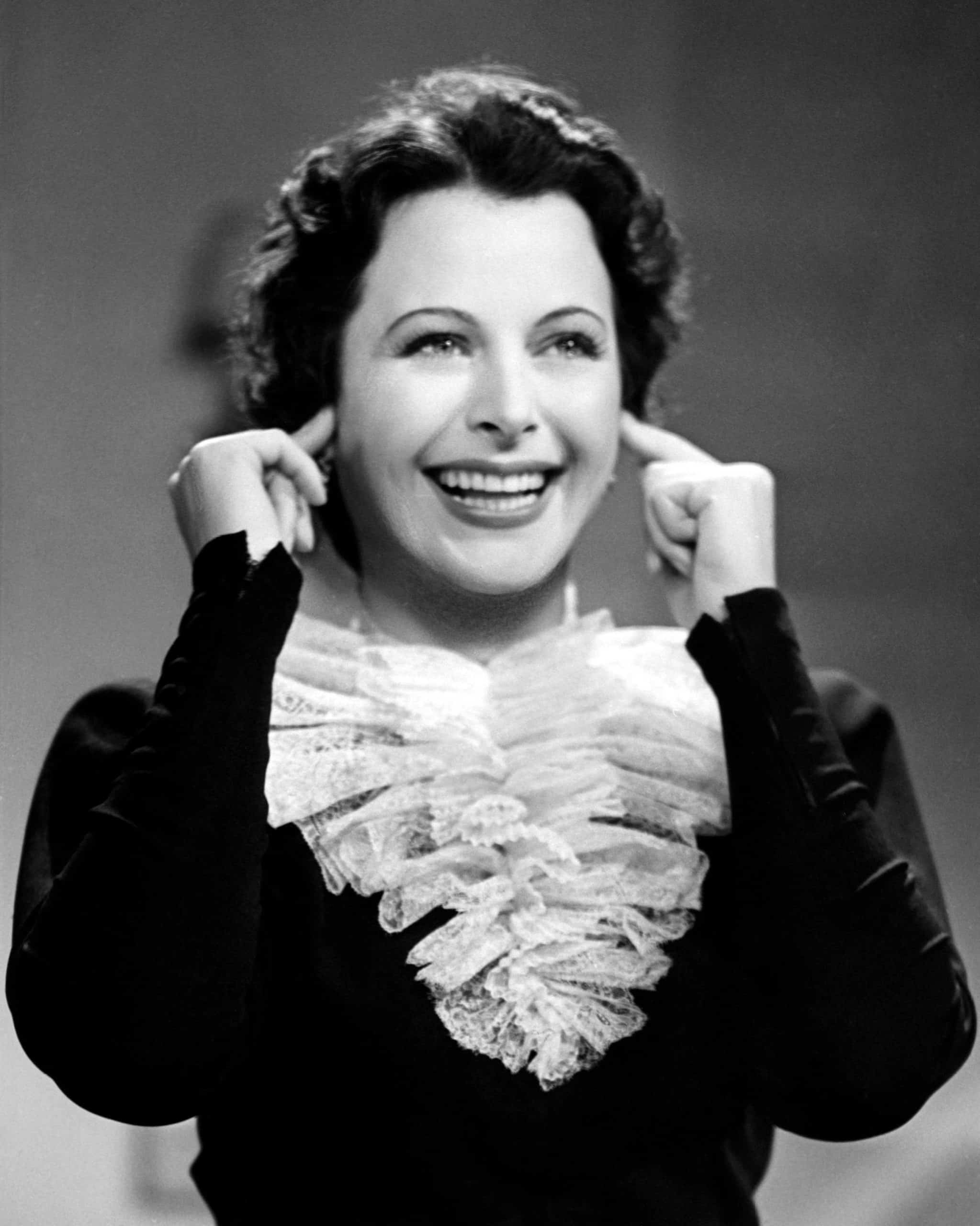 Golden Age Star Hedy Lamarr Fled Her Pro-Nazi Husband And Helped Invent ...