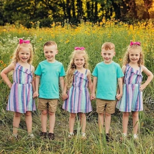 Kentucky Dad Of Quintuplets Shamed For Walking His Kids On A Leash ...