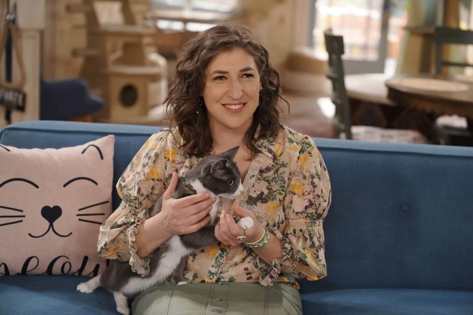 Mayim Bialik, Ken Jennings Feel Pressure Of Following 'Jeopardy!' Host ...