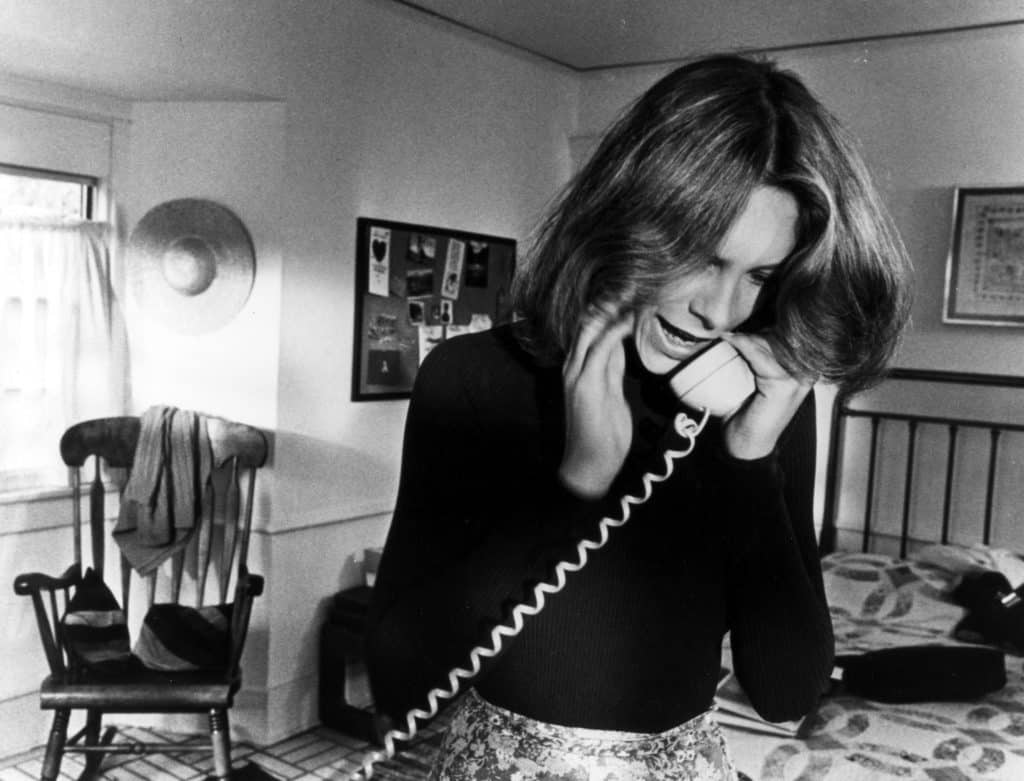 Jamie Lee Curtis Gets Nostalgic With Rare Behind-The-Scenes 'Halloween ...