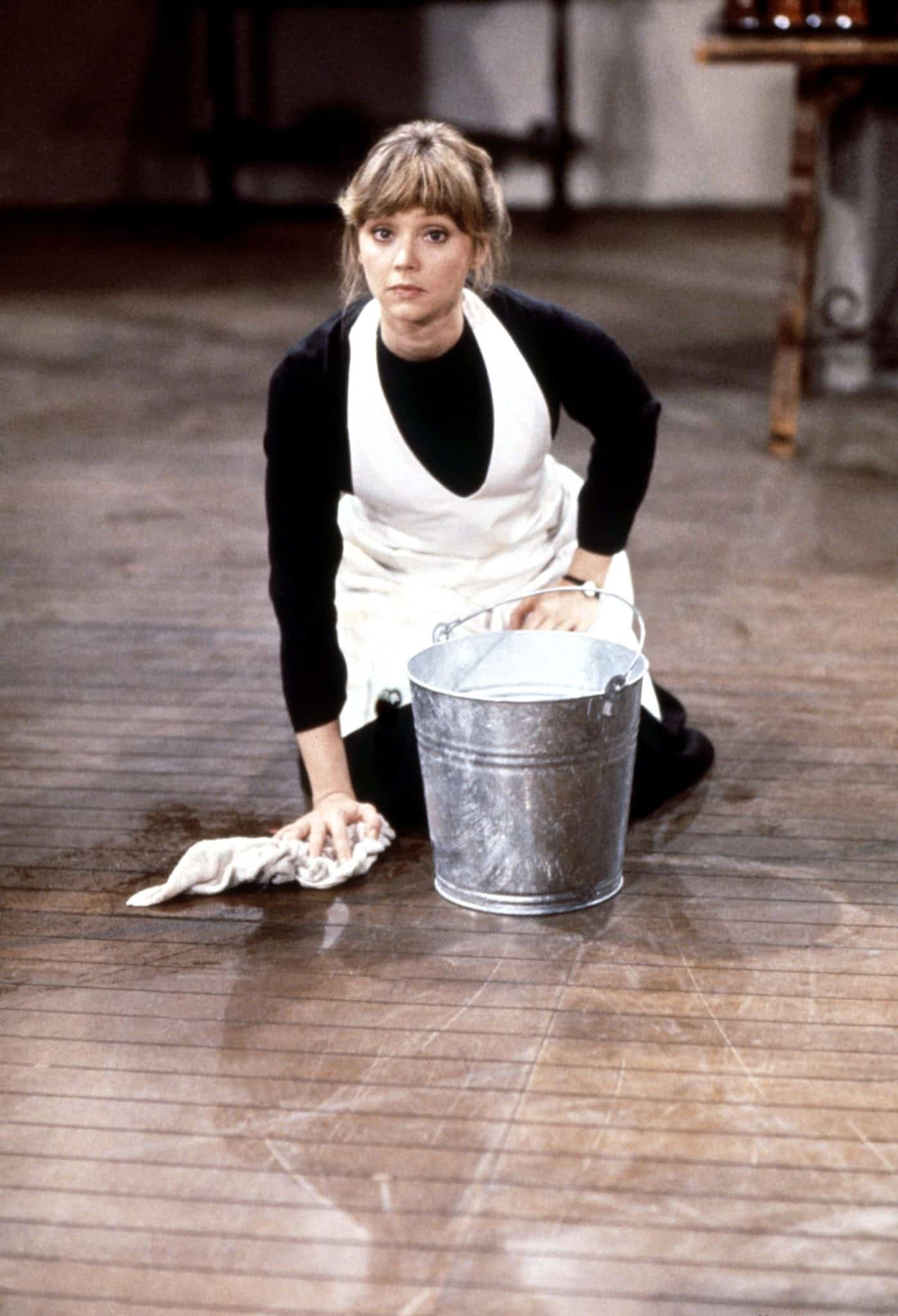 Shelley Long Makes Rare Appearance During 'Cheers' 40th Anniversary