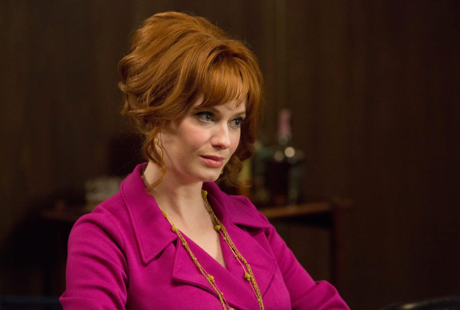 Christina Hendricks Shows Off Her Curves In Vintage Dress Photo