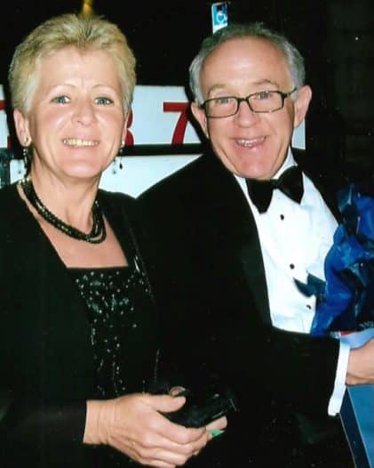 Meet The Late Leslie Jordan's Family: His Two Younger Sisters And ...