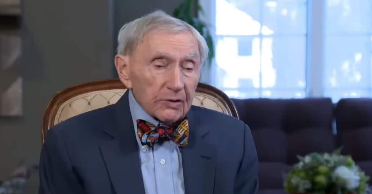 World's Oldest Doctor, Howard Tucker, Shares Secret To A Long Life At ...