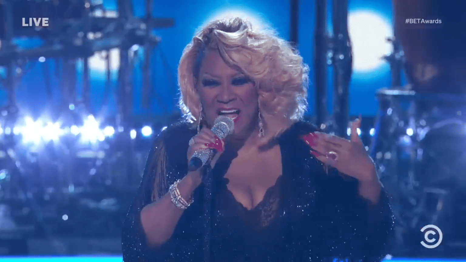 Patti LaBelle Fumbles Lyrics During Tina Turner Tribute At BET Awards Patti LaBelle Fumbles Lyrics During Tina Turner Tribute At BET Awards