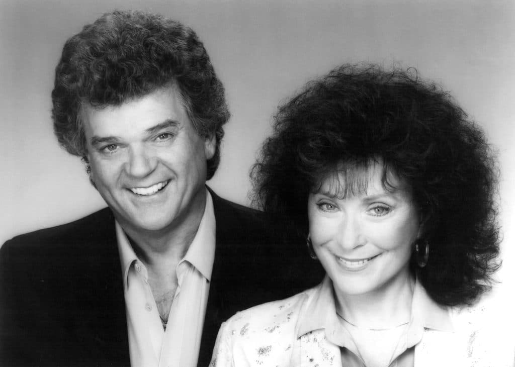 30 Years Ago, Loretta Lynn And Conway Twitty Shared Their Final Moment