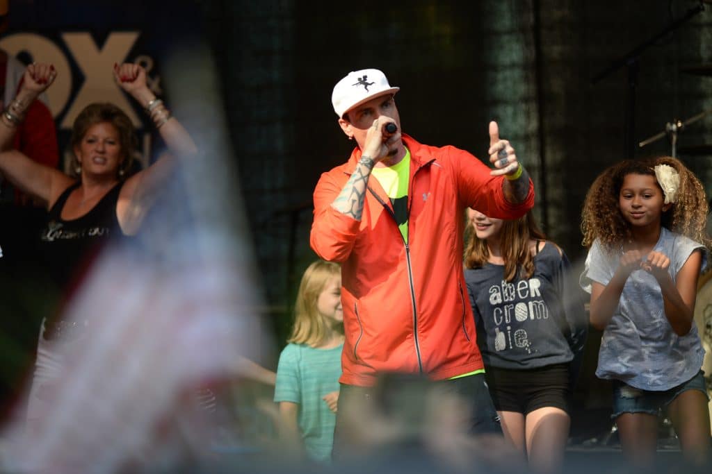 Vanilla Ice Slams Miranda Lambert Calling Out Fans For Taking Concert ...