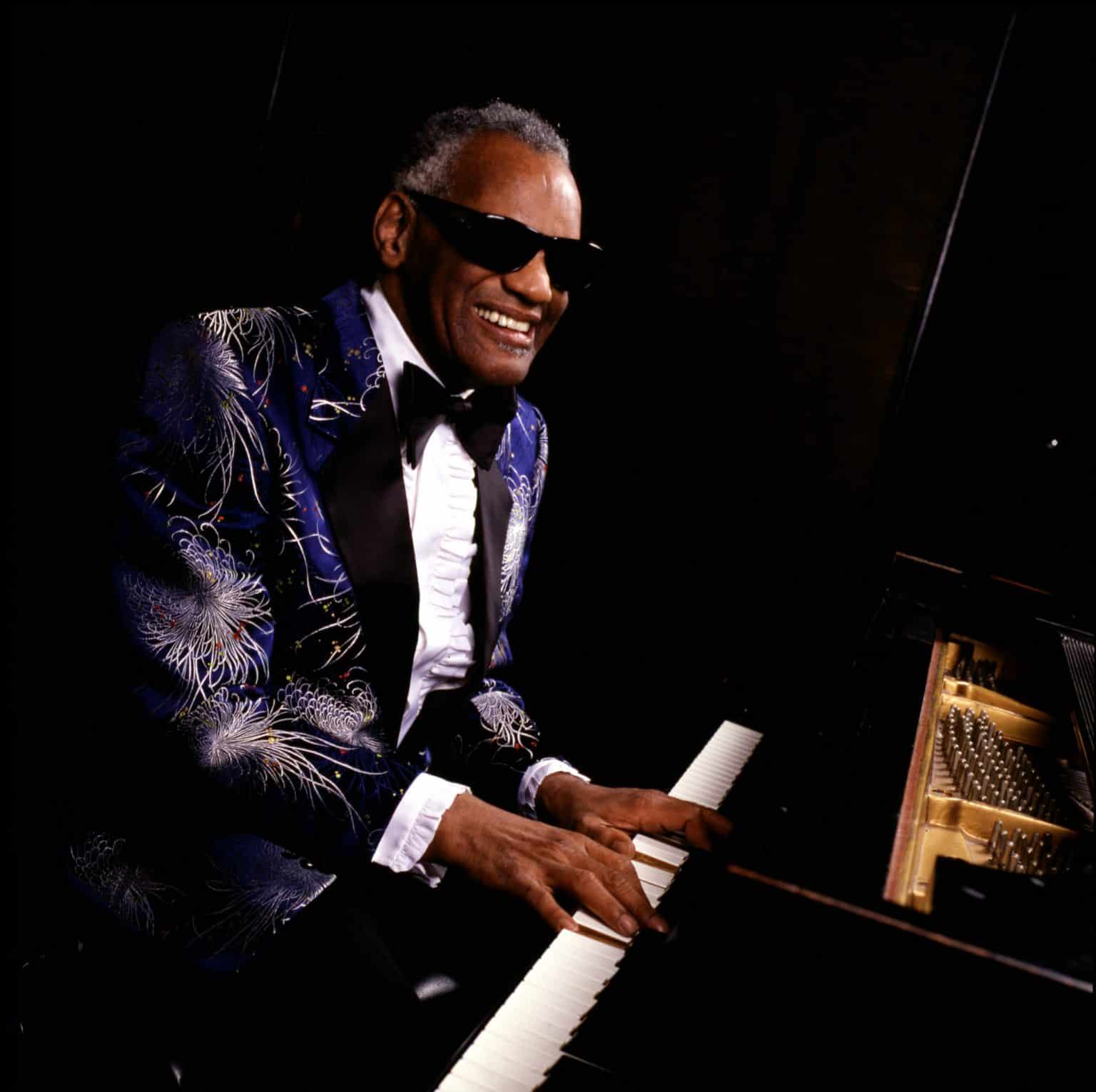 The Song "Seven Spanish Angels" Sung By Willie Nelson, Ray Charles Has ...