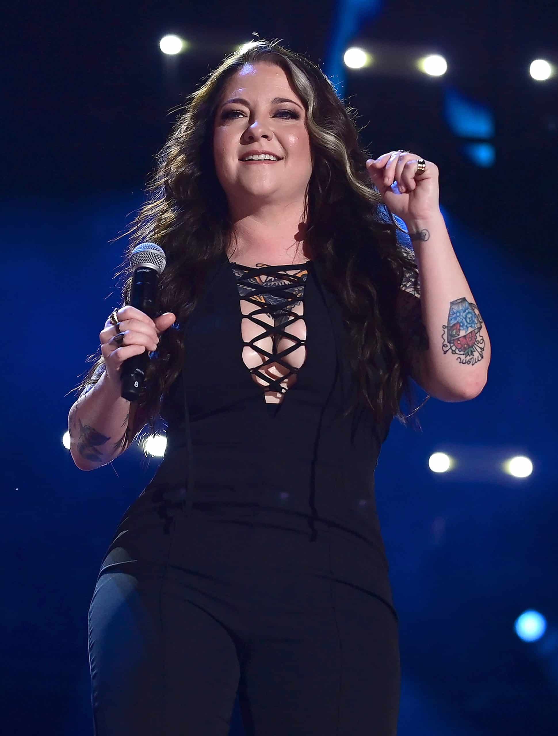 40-Year-Old Ashley McBryde Celebrates Over A Year Sober