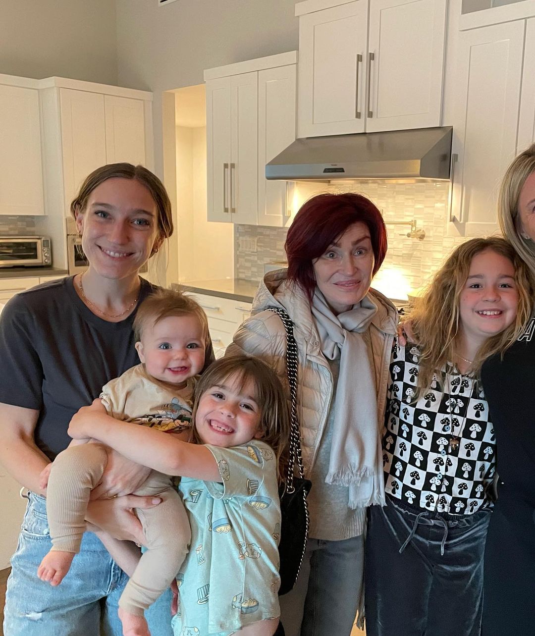 Sharon Osbourne Is Feeling Grateful In Rare Photo With All 5 Grandchildren