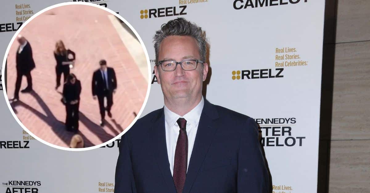 Footage Of 'Friends' Cast At Matthew Perry's Funeral Is Just Harrowing | DoYouRemember?