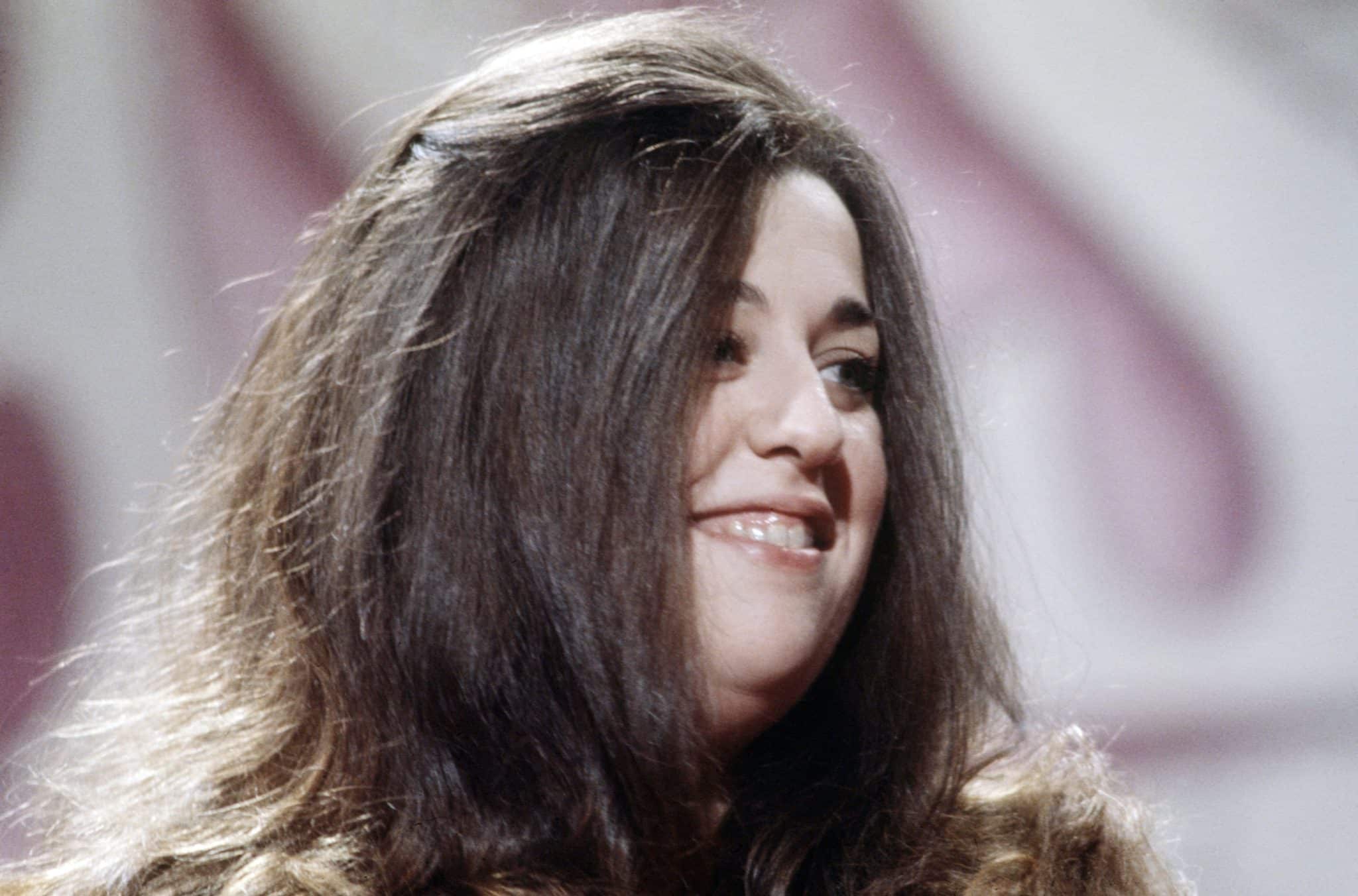 Cass Elliot's Daughter Sheds Light On Famous Mother's Happiness & Hurt