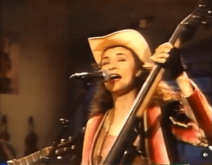 Founding Dixie Chicks Member Laura Lynch Dies From Head-On Collision At 65