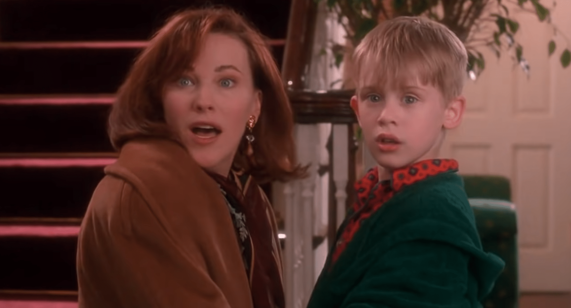 Macaulay Culkin Joined By His Kids And 'Home Alone' Family For Walk Of ...