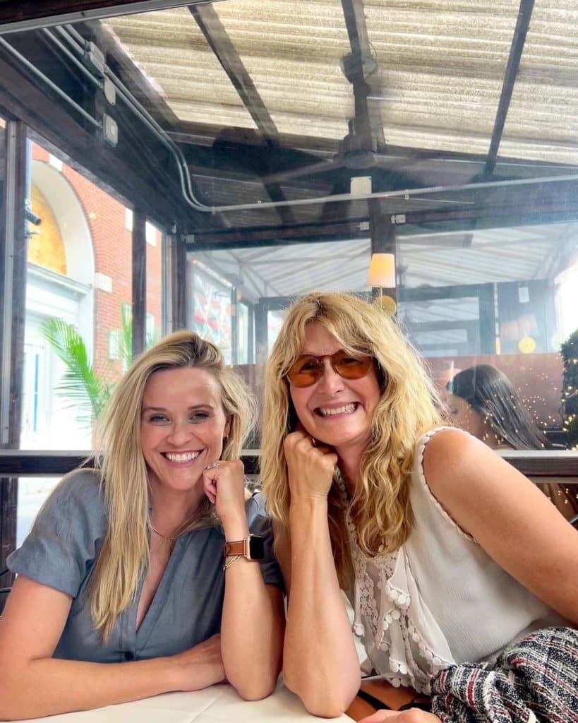 Reese Witherspoon Laura Dern Sparkle In Matching Outfits For Nostalgic 3710