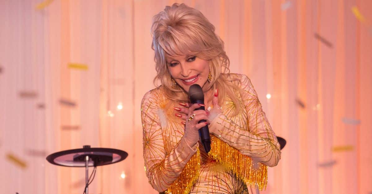 Rolling Stone Crowns Dolly Parton's "Jolene" Greatest Country Song Of ...