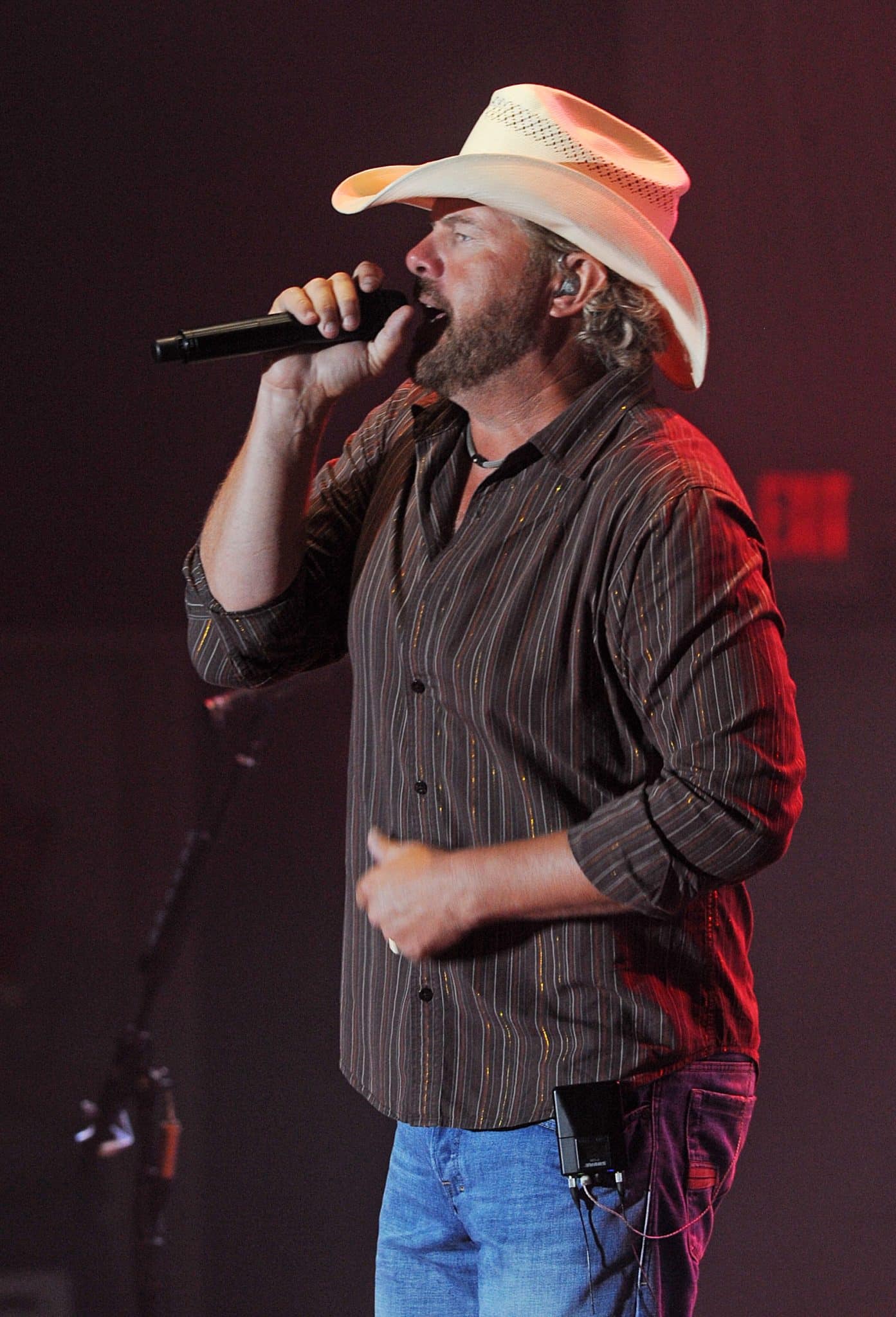 Toby Keith Dragged A Man Out Of A Bar The First Time Eric Church Met Him