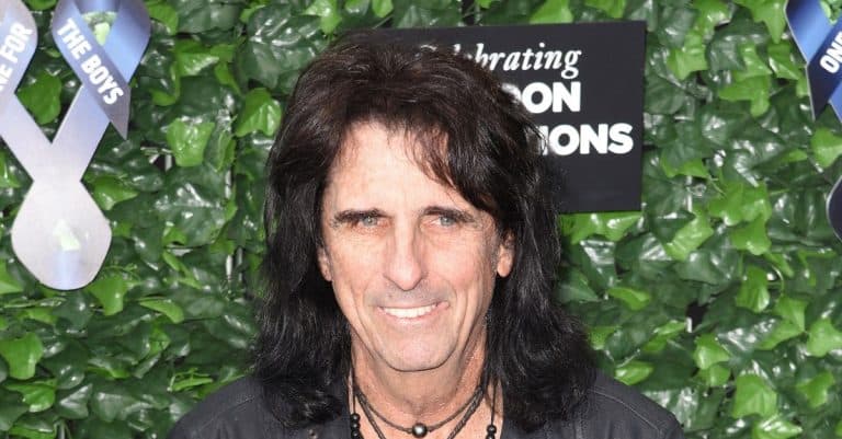 Alice Cooper Fans Freak Out As ‘Rip Alice’ Trends On Social Media ...