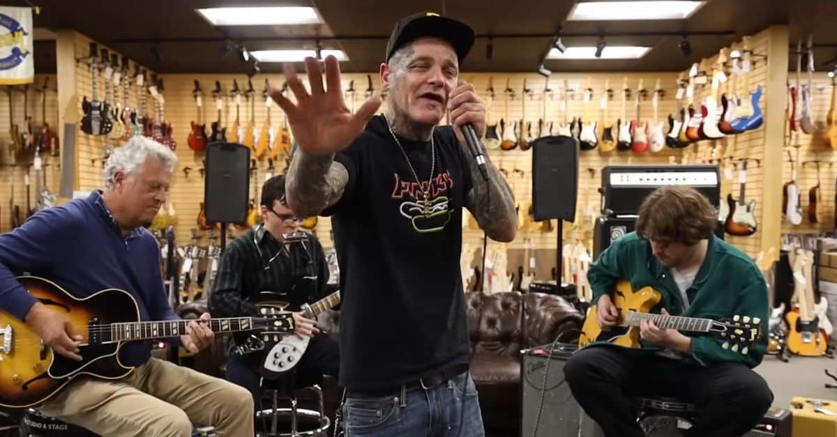 Crazy Town Frontman And "Butterfly" Singer Shifty Shellshock Dies At 49