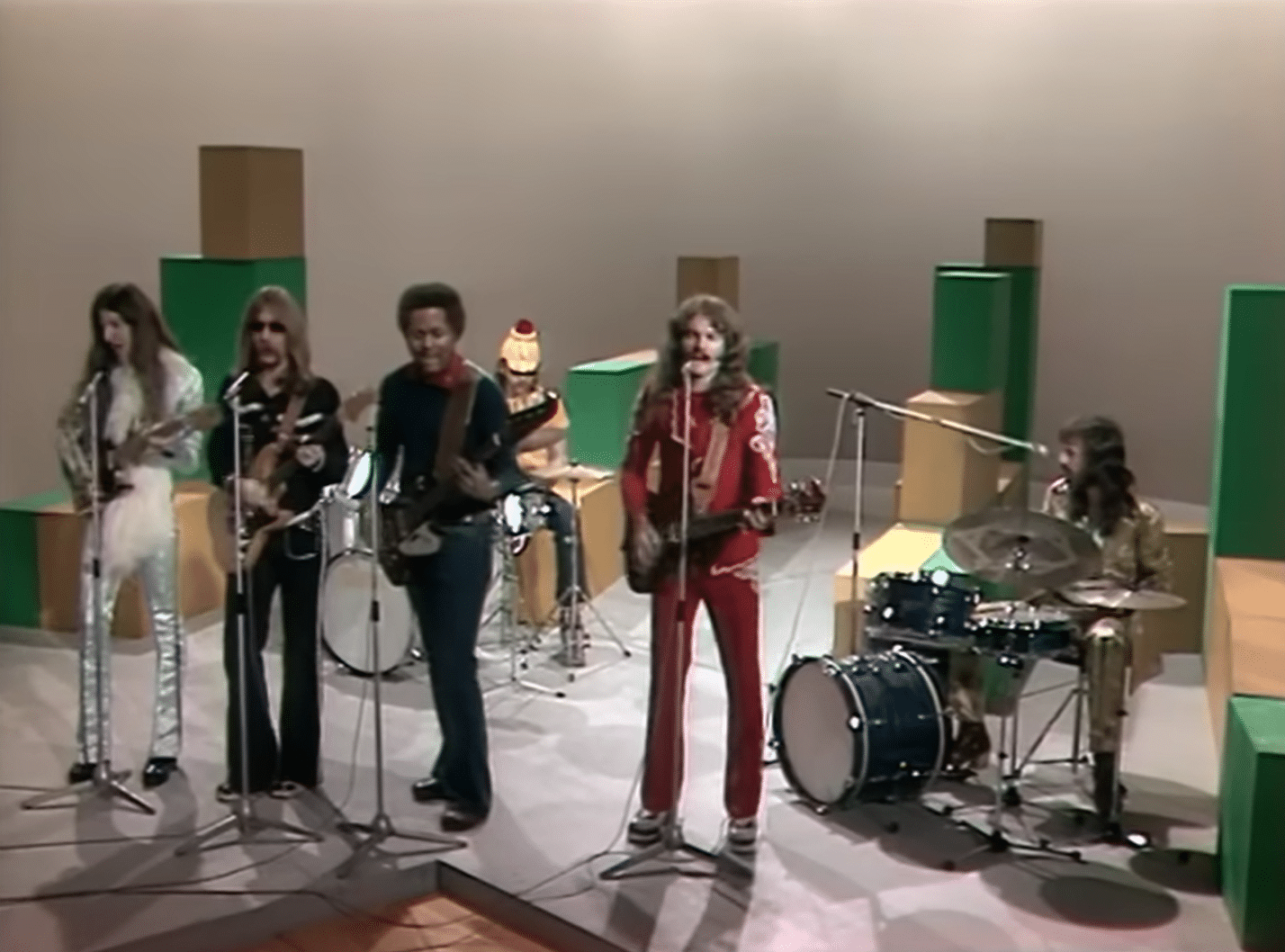 “Listen To The Music” By The Doobie Brothers Is The ‘70s Anthem We’ll ...