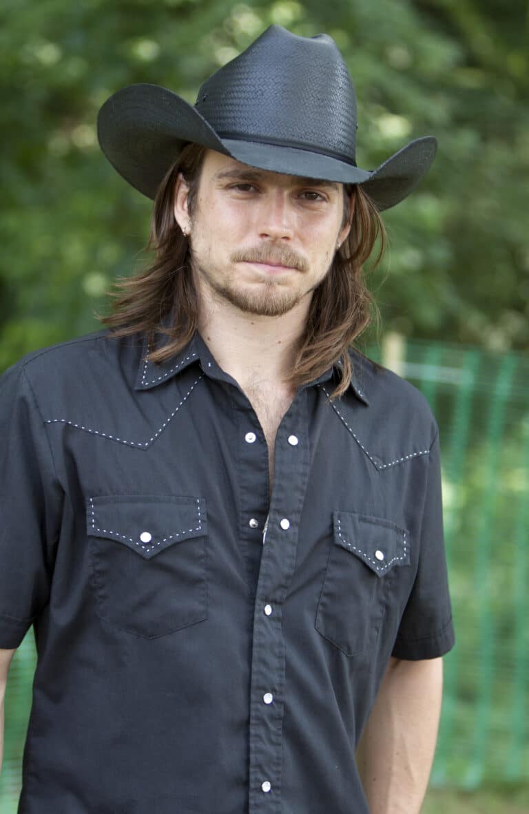Lukas Nelson Channels Dad In Stunning Cover Of Willie Nelson Hit