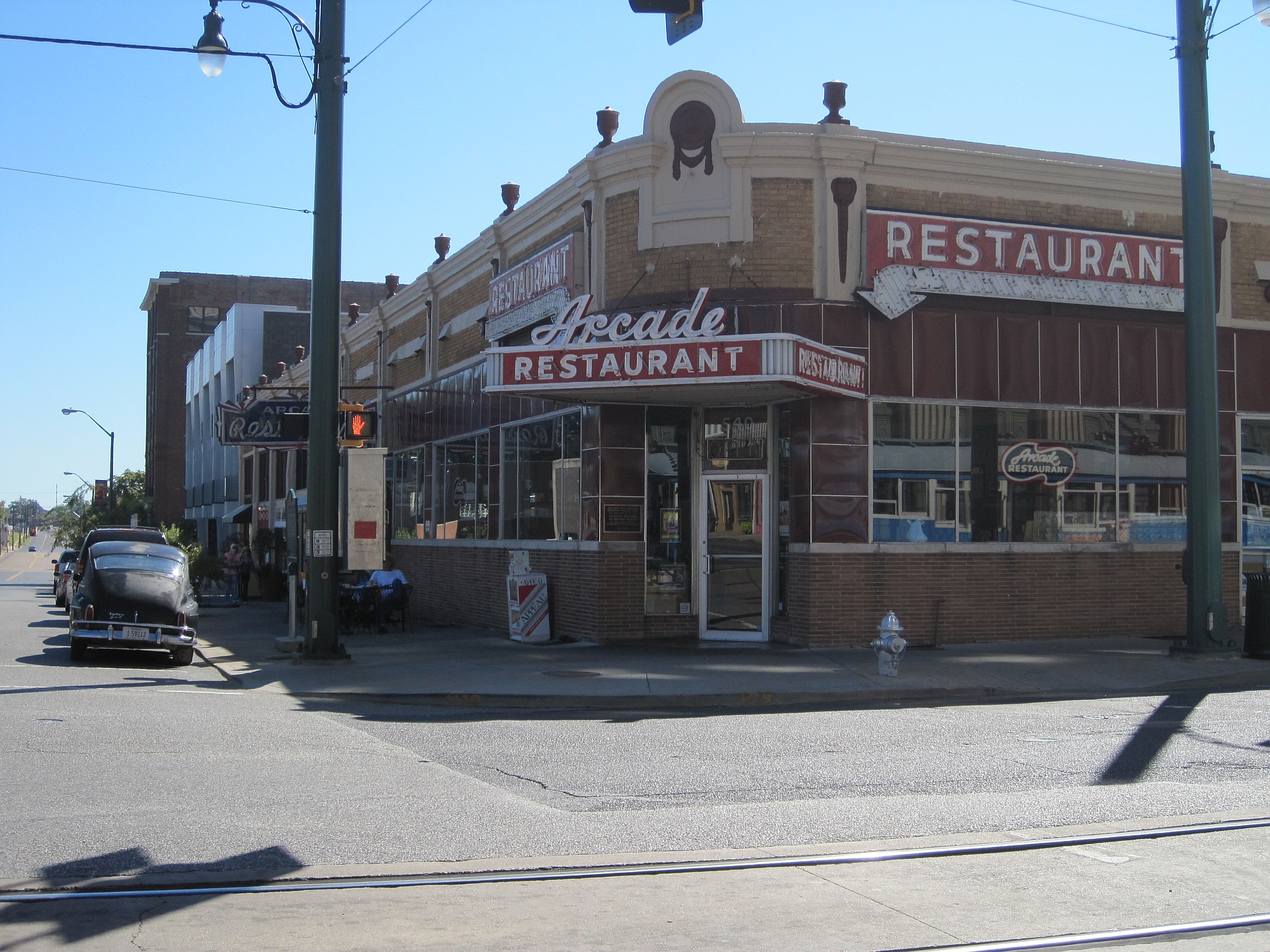 The Arcade Memphis: Elvis Presley’s Favorite Diner Still Thrives