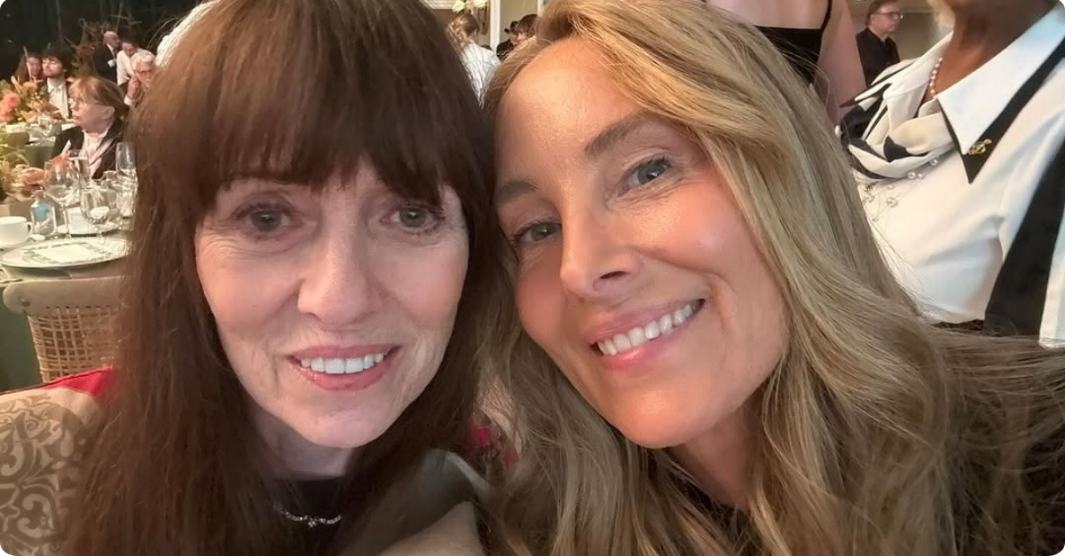 Chynna and Mackenzie Phillips Reunite at Brian Wilson Memorial