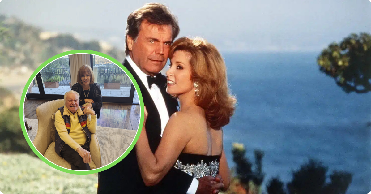 'Hart To Hart' Star Stefanie Powers Poses Alongside Julie Newmar
